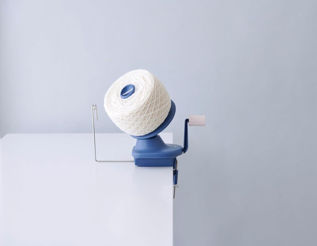 Clover Ball Yarn Winder - Efficient Yarn Winding Tool